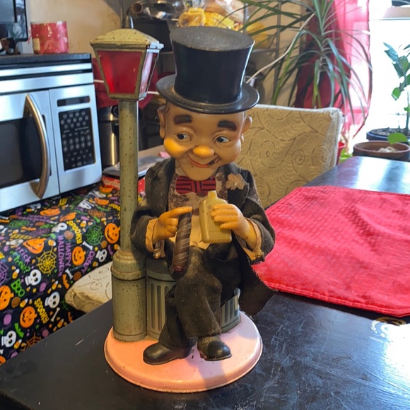 Other | Vintage Battery Operated Toy Charlie Cigar Dustbin Red Street ...